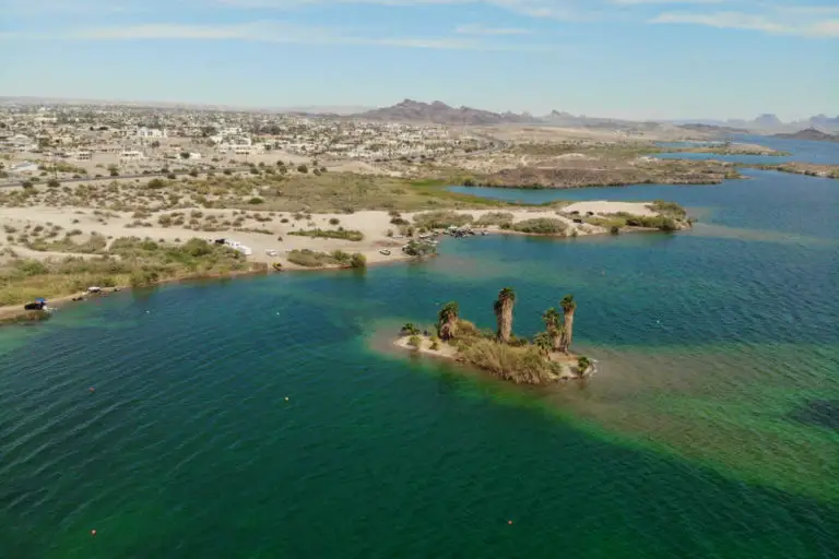 12 Best Beaches in Lake Havasu - For Boaters and Beach Bums