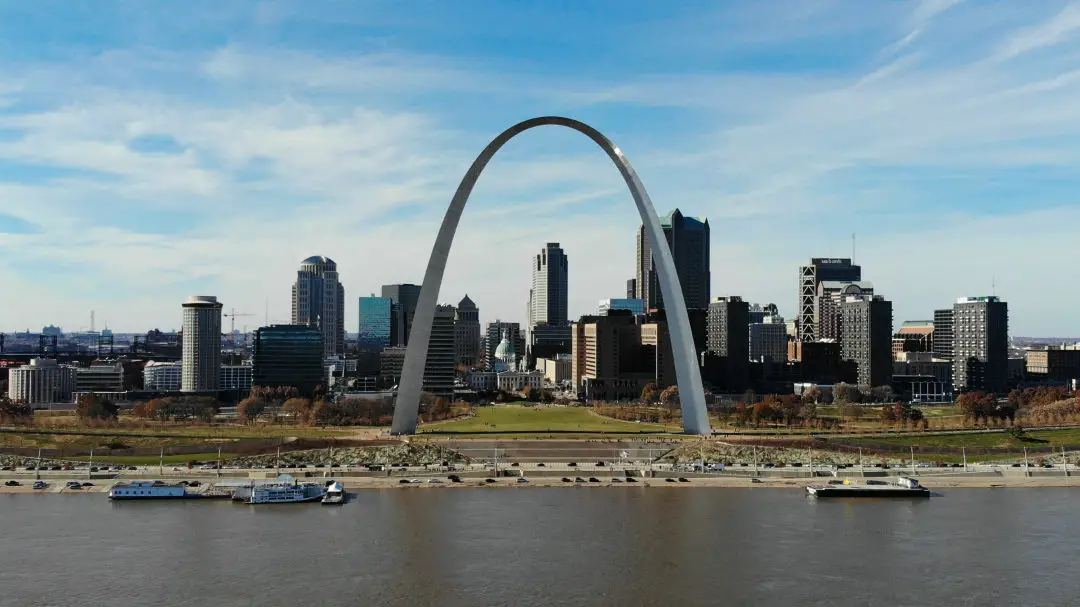 St Louis Missouri - Best Places to Take Holiday Photos in the City!