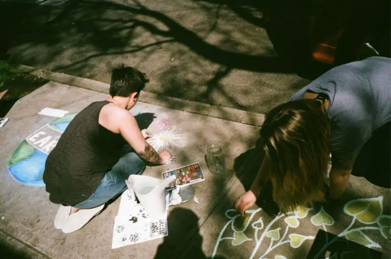 Affordable Arts and Crafts To Bring on Vacation