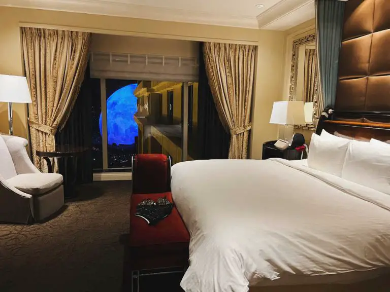 10 Hotels With the Best Views of the Sphere