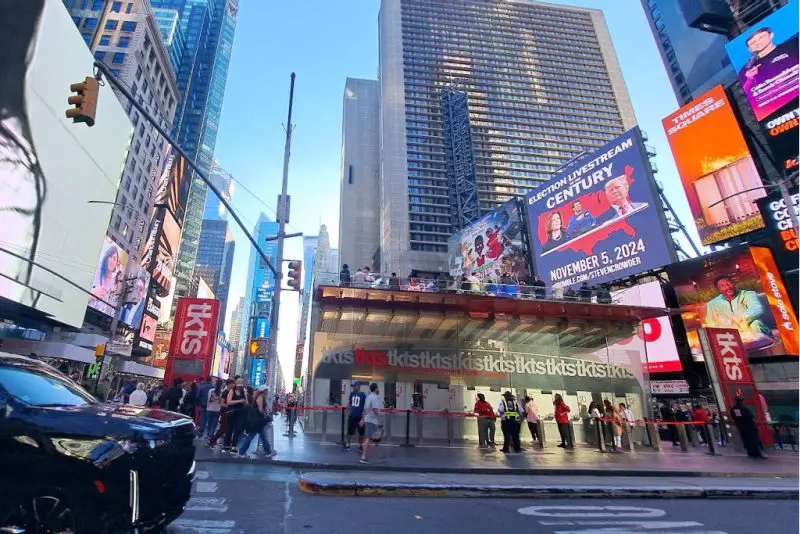 How to Score Cheap Broadway Tickets Last-Minute