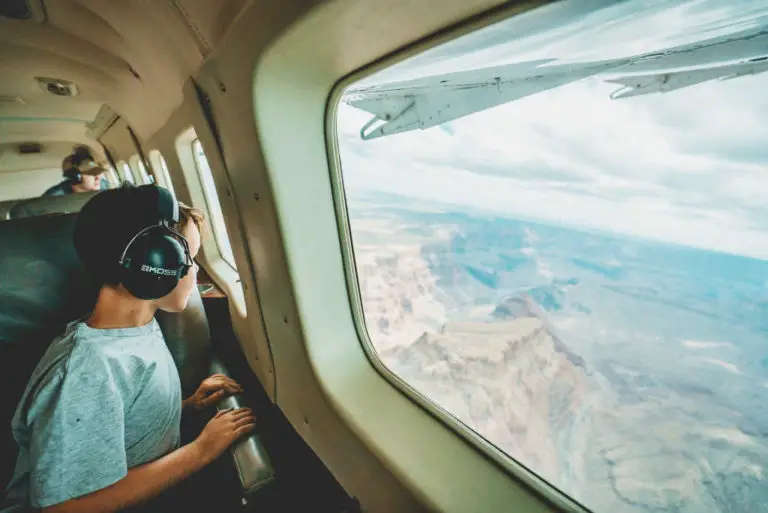 Managing Your Anxiety While Flying - Here's 10 Tricks That Actually Work